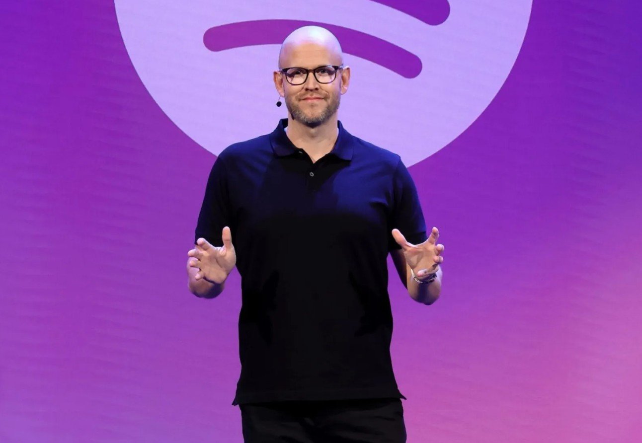 Spotify: Bets Big on Video Podcasts Shows the Future of Streaming ...